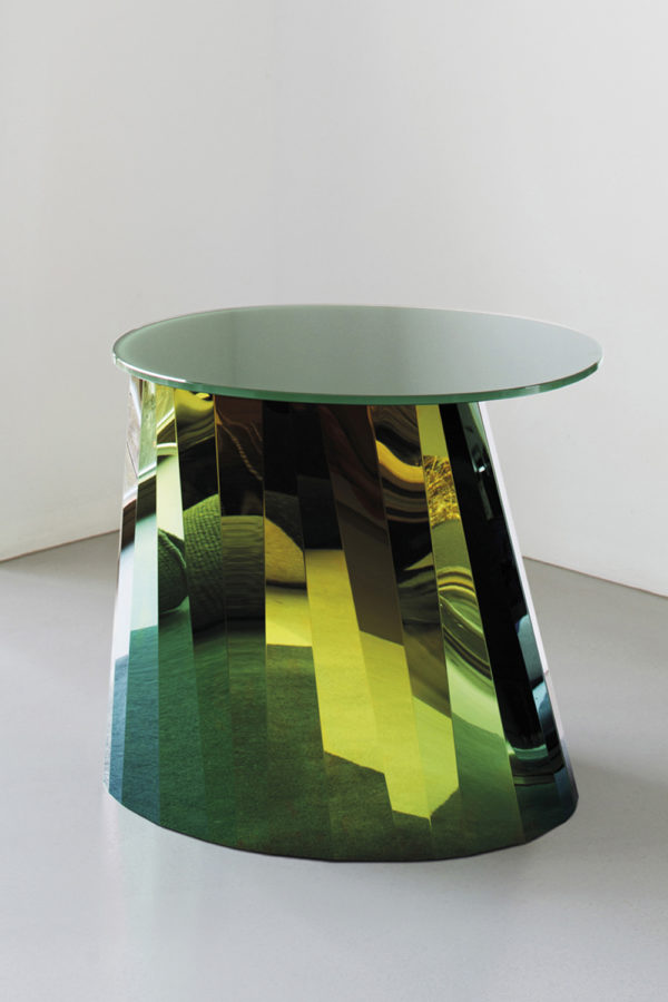 Tables – Victoria Wilmotte